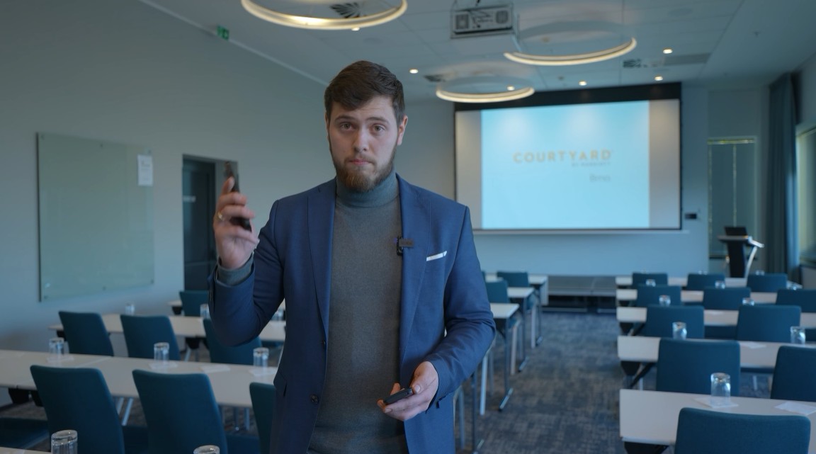 Hotelska AV tehnologija: Transformacija hotela Courtyard Marriott Brno ...